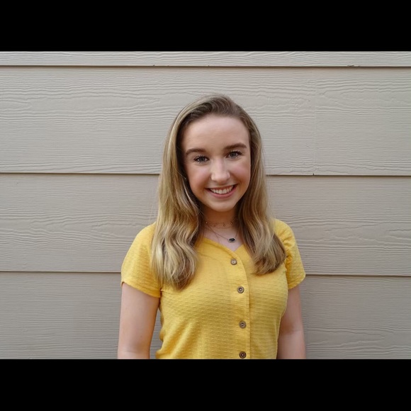 Sharon's Closet (@sharon_friess) | Poshmark